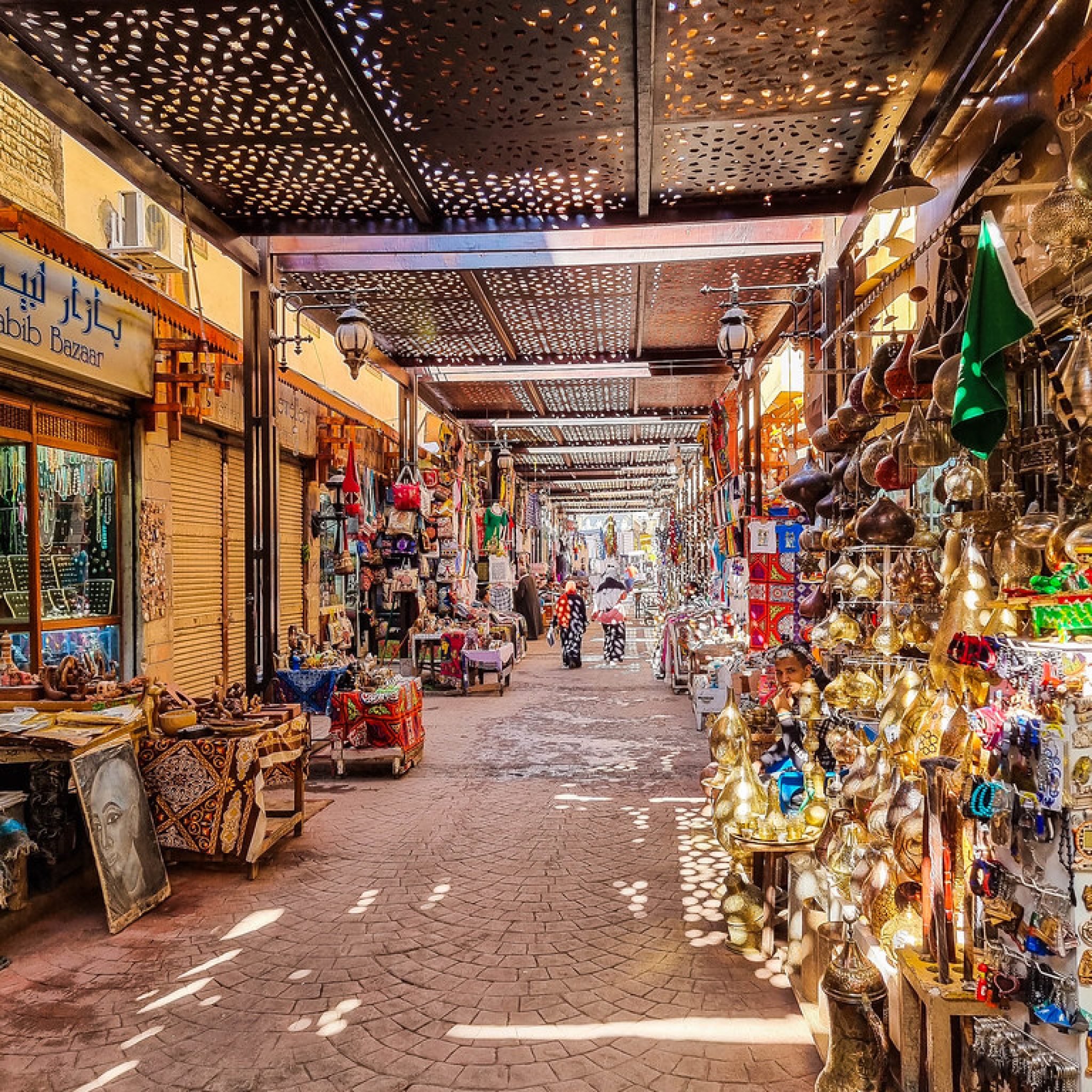 Top 5 Bazaars and markets for souvenirs & shopping in Egypt